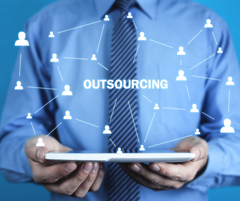 Outsourcing qué es, cómo funciona y por qué lo necesitas - uciinformatica